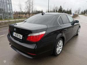 Black BMW 530 2004 in Vilnius, with an engine capacity of 3.00 L and mileage of 402 thousand km for 3100 €, photo 3 on AUTOMOTO.COM.LV