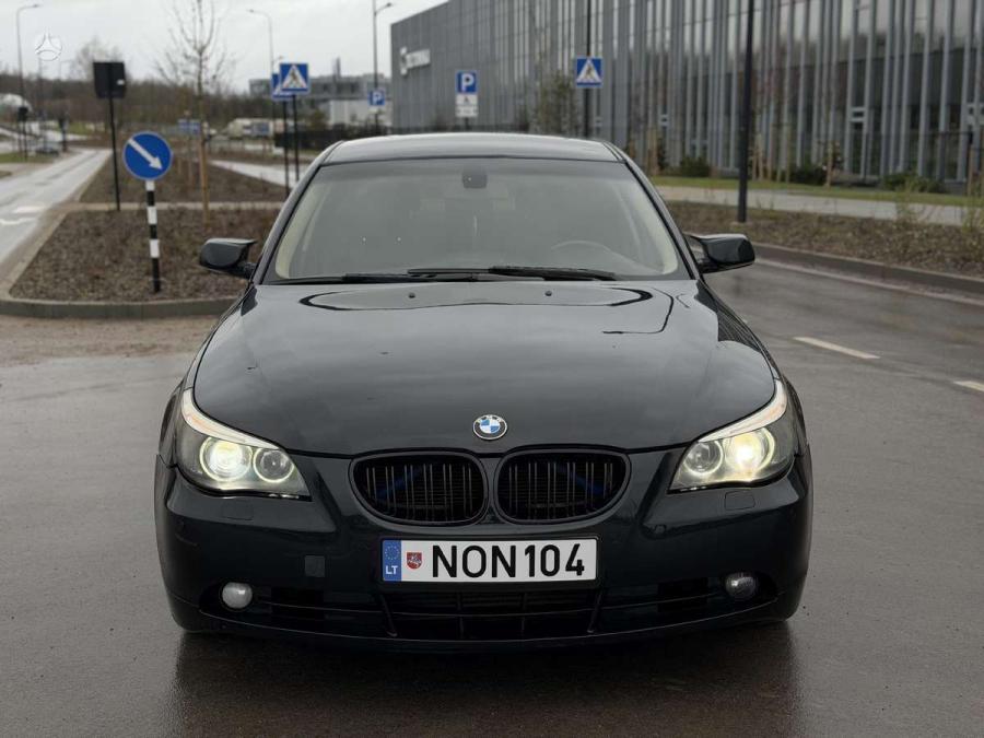 Black BMW 530 2004 in Vilnius, with an engine capacity of 3.00 L and mileage of 402 thousand km for 3100 €, photo 9 on AUTOMOTO.COM.LV
