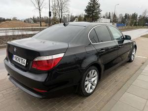 Black BMW 530 2004 in Vilnius, with an engine capacity of 3.00 L and mileage of 402 thousand km for 3100 €, photo 19 on AUTOMOTO.COM.LV