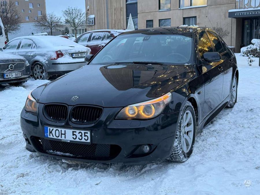 Black BMW 530 2004 in Vilnius, with an engine capacity of 2.99 L and mileage of 359 thousand km for 3300 €, photo 1 on AUTOMOTO.COM.LV