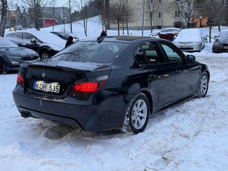Black BMW 530 2004 in Vilnius, with an engine capacity of 2.99 L and mileage of 359 thousand km for 3300 €, photo 7 on AUTOMOTO.COM.LV