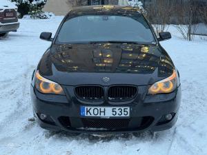 Black BMW 530 2004 in Vilnius, with an engine capacity of 2.99 L and mileage of 359 thousand km for 3300 €, photo 12 on AUTOMOTO.COM.LV