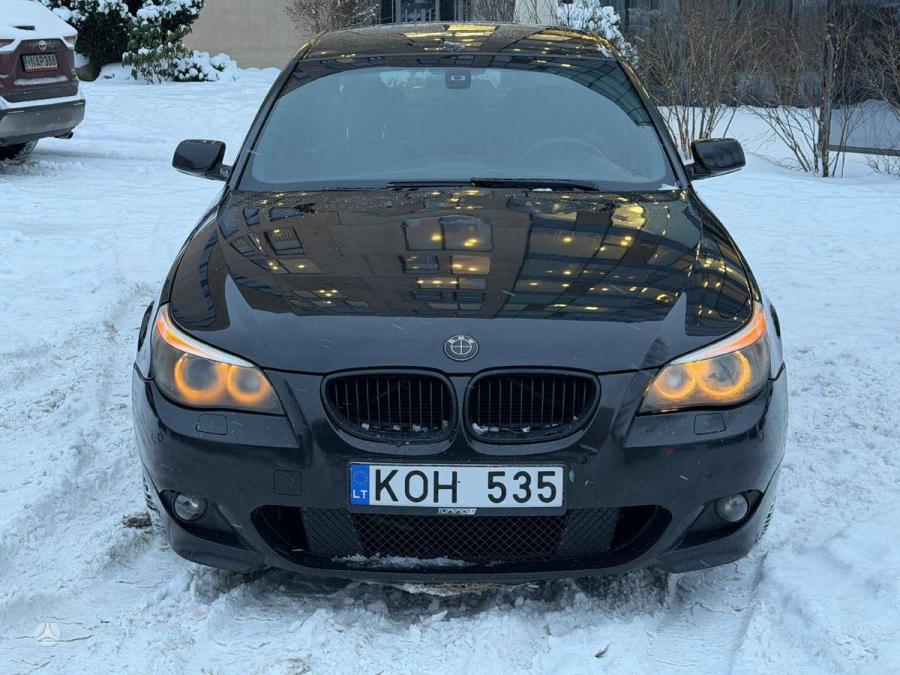 Black BMW 530 2004 in Vilnius, with an engine capacity of 2.99 L and mileage of 359 thousand km for 3300 €, photo 12 on AUTOMOTO.COM.LV