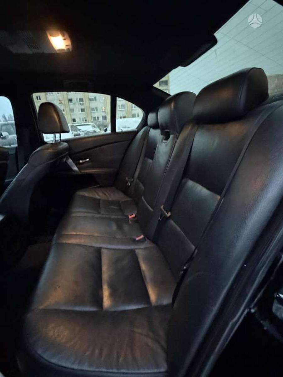 Black BMW 530 2004 in Vilnius, with an engine capacity of 2.99 L and mileage of 359 thousand km for 3300 €, photo 19 on AUTOMOTO.COM.LV