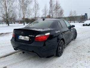 Black BMW 530 2004 in Riga, with an engine capacity of 3.00 L and mileage of 408 thousand km for 3500 €, photo 3 on AUTOMOTO.COM.LV