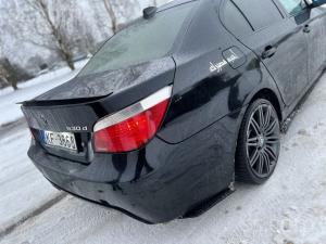 Black BMW 530 2004 in Riga, with an engine capacity of 3.00 L and mileage of 408 thousand km for 3500 €, photo 7 on AUTOMOTO.COM.LV