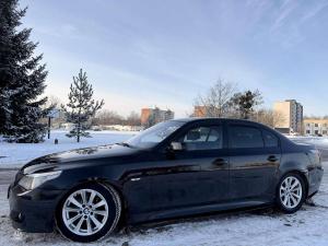 Melns BMW 530 2004 Kauņa, ar dzinēja tilpumu 2.93 L un nobraukumu 403 tūkst. km par 4490 €, foto 2 vietnē AUTOMOTO.COM.LV