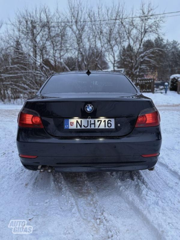 Melns BMW 530 2004 Viļņa, ar dzinēja tilpumu 3.00 L un nobraukumu 476 tūkst. km par 2600 €, foto 1 vietnē AUTOMOTO.COM.LV