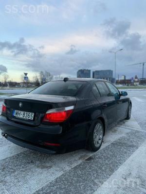 Melns BMW 530 2004 Rīga, ar dzinēja tilpumu 3.00 L un nobraukumu 329 tūkst. km par 3450 €, foto 3 vietnē AUTOMOTO.COM.LV
