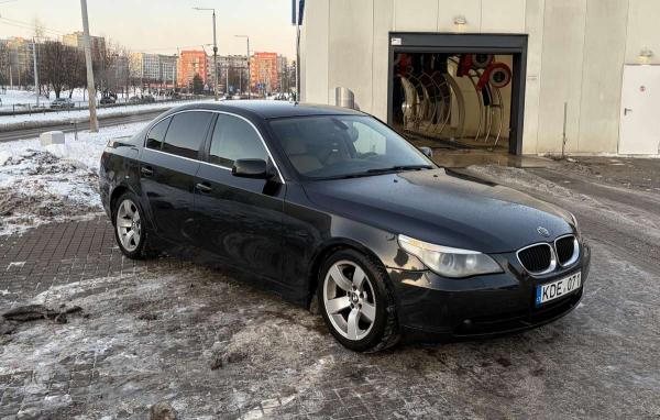 Black BMW 530 2004 in Vilnius, with an engine capacity of 2.99 L and mileage of 350 thousand km for 2900 €, photo 1 on AUTOMOTO.COM.LV