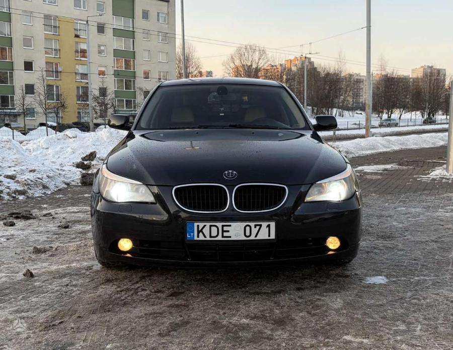 Black BMW 530 2004 in Vilnius, with an engine capacity of 2.99 L and mileage of 350 thousand km for 2900 €, photo 6 on AUTOMOTO.COM.LV