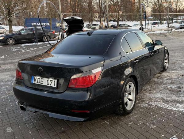 Black BMW 530 2004 in Vilnius, with an engine capacity of 2.99 L and mileage of 350 thousand km for 2900 €, photo 9 on AUTOMOTO.COM.LV