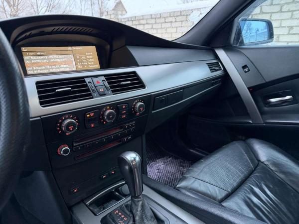 Melns BMW 530 2004 Kauņa, ar dzinēja tilpumu 2.99 L un nobraukumu 395 tūkst. km par 4450 €, foto 7 vietnē AUTOMOTO.COM.LV