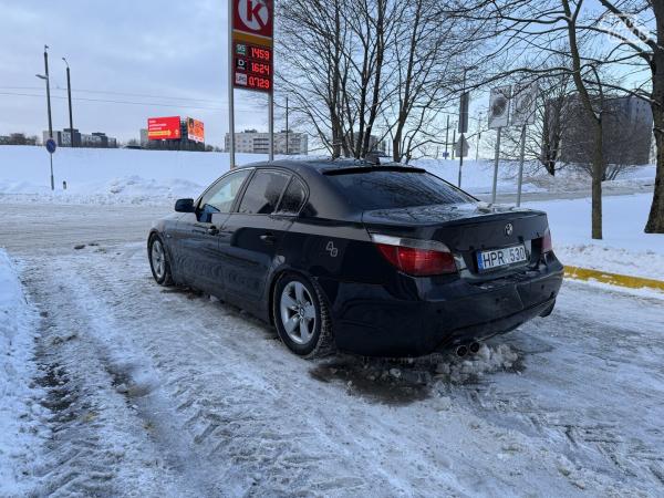 Black BMW 530 2004 in Kaunas, with an engine capacity of 3.00 L and mileage of 400 thousand km for 3300 €, photo 5 on AUTOMOTO.COM.LV
