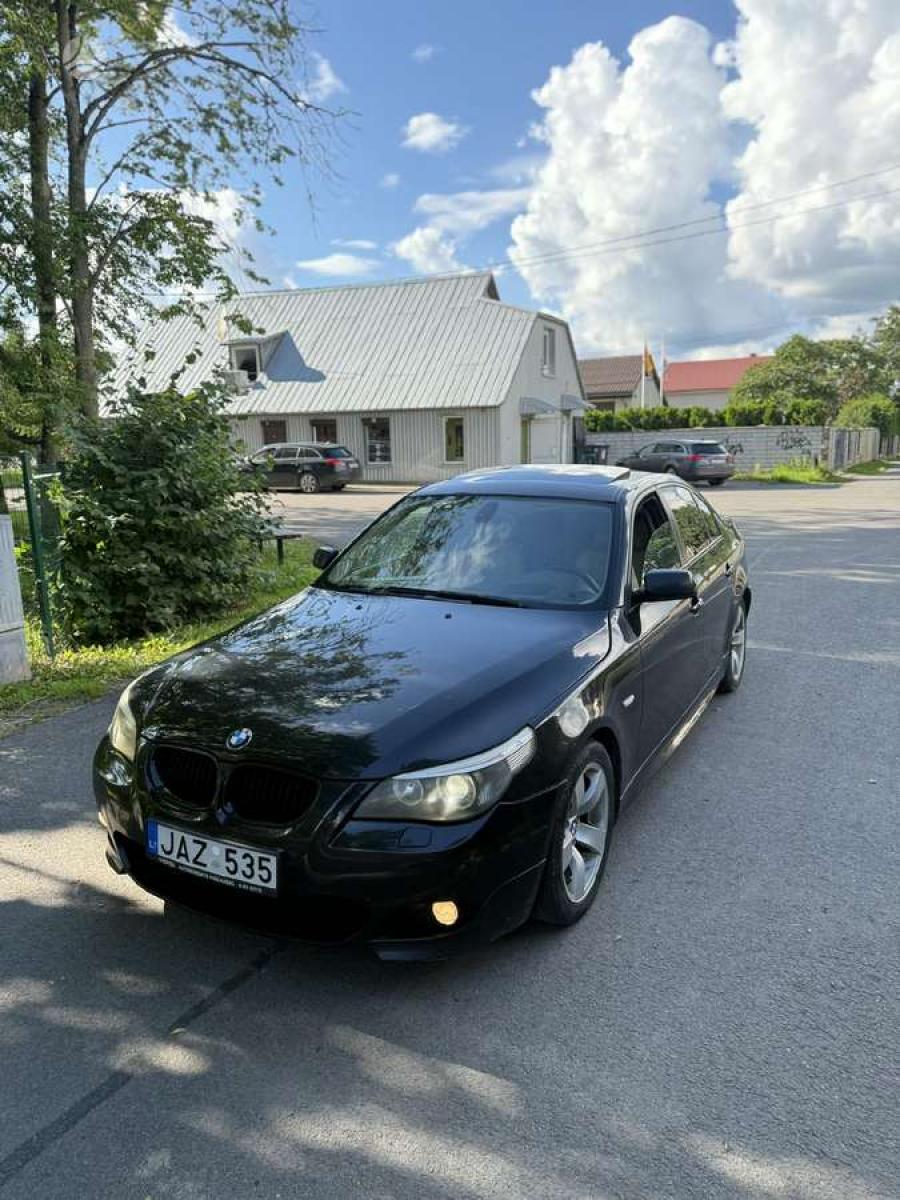 Melns BMW 530 2004 Viļņa, ar dzinēja tilpumu 3.00 L un nobraukumu 400 tūkst. km par 3750 €, foto 1 vietnē AUTOMOTO.COM.LV