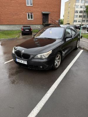 Black BMW 530 2004 in Alytus, with an engine capacity of 3.00 L and mileage of 350 thousand km for 3500 €, photo 3 on AUTOMOTO.COM.LV