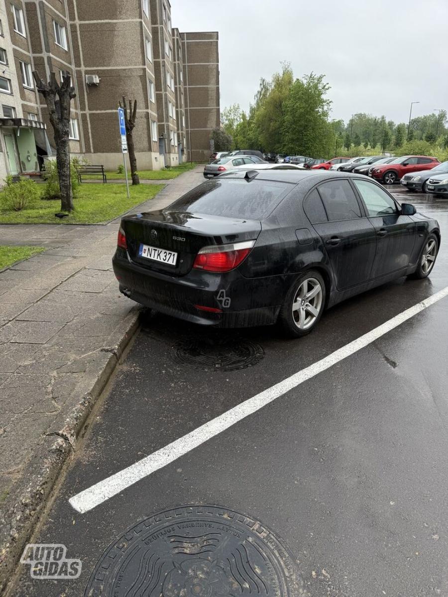 Black BMW 530 2004 in Alytus, with an engine capacity of 3.00 L and mileage of 350 thousand km for 3500 €, photo 4 on AUTOMOTO.COM.LV