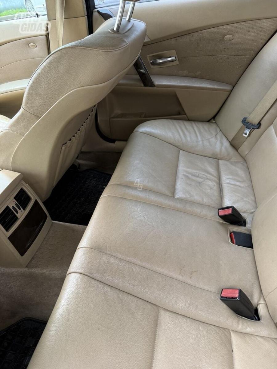 Black BMW 530 2004 in Alytus, with an engine capacity of 3.00 L and mileage of 350 thousand km for 3500 €, photo 9 on AUTOMOTO.COM.LV