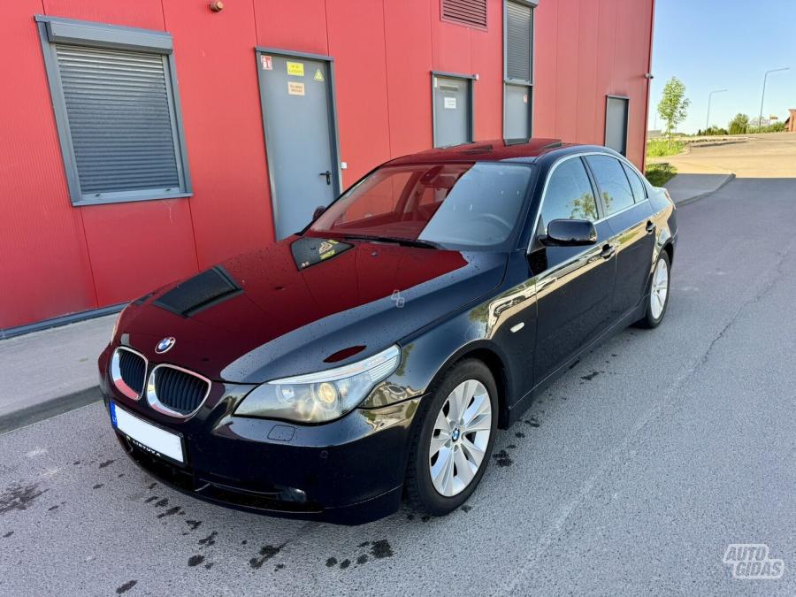 Black BMW 530 2004 in Kaunas, with an engine capacity of 3.00 L and mileage of 299 thousand km for 3500 €, photo 1 on AUTOMOTO.COM.LV