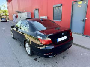 Black BMW 530 2004 in Kaunas, with an engine capacity of 3.00 L and mileage of 299 thousand km for 3500 €, photo 5 on AUTOMOTO.COM.LV