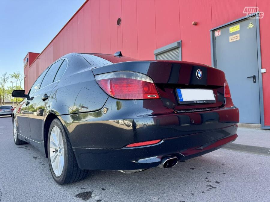 Black BMW 530 2004 in Kaunas, with an engine capacity of 3.00 L and mileage of 299 thousand km for 3500 €, photo 24 on AUTOMOTO.COM.LV