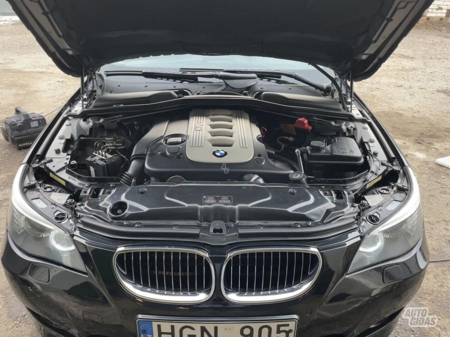 Black BMW 530 2004 in Skuodas, with an engine capacity of 3.00 L and mileage of 340 thousand km for 6500 €, photo 3 on AUTOMOTO.COM.LV