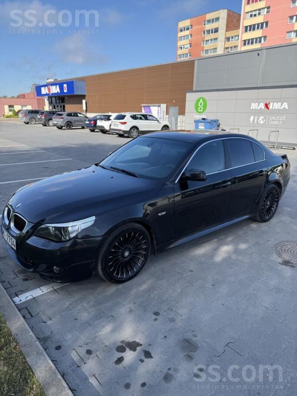 Black BMW 530 2004 in Liepaja, with an engine capacity of 3.00 L and mileage of 0 thousand km for 3400 €, photo 2 on AUTOMOTO.COM.LV
