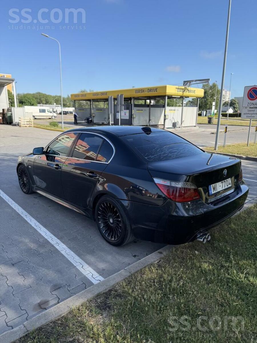 Melns BMW 530 2004 Liepāja, ar dzinēja tilpumu 3.00 L un nobraukumu 0 tūkst. km par 3400 €, foto 4 vietnē AUTOMOTO.COM.LV