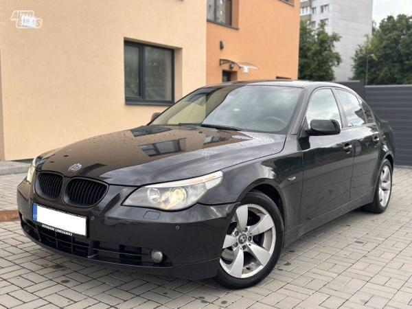 Melns BMW 530 2004 Kauņa, ar dzinēja tilpumu 3.00 L un nobraukumu 400 tūkst. km par 2450 €, foto 2 vietnē AUTOMOTO.COM.LV