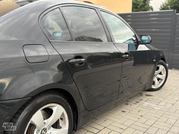 Melns BMW 530 2004 Kauņa, ar dzinēja tilpumu 3.00 L un nobraukumu 400 tūkst. km par 2450 €, foto 7 vietnē AUTOMOTO.COM.LV