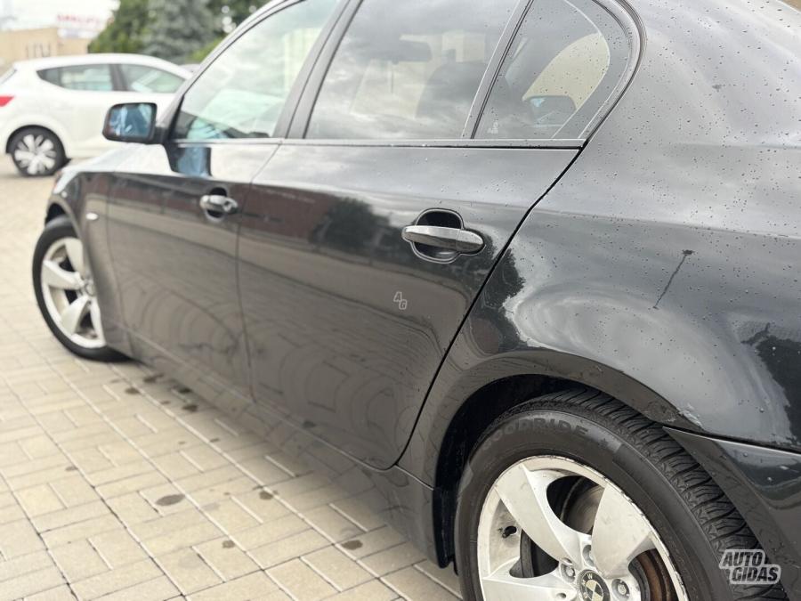 Черный БМВ 530 2004 в Каунас, объемом двигателя 3.00 л и пробегом 400 тыс. км за 2450 €, фото 9 на AUTOMOTO.COM.LV