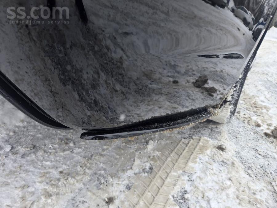 Melns BMW 530 2004 Rīga, ar dzinēja tilpumu 3.00 L un nobraukumu 0 tūkst. km par 4900 €, foto 10 vietnē AUTOMOTO.COM.LV