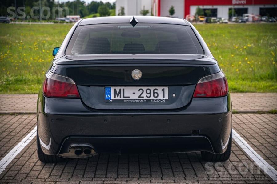 Black BMW 530 2004 in Riga, with an engine capacity of 3.00 L and mileage of 0 thousand km for 3990 €, photo 6 on AUTOMOTO.COM.LV