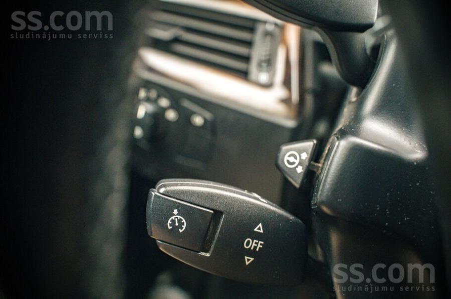 Black BMW 530 2004 in Riga, with an engine capacity of 3.00 L and mileage of 0 thousand km for 3990 €, photo 15 on AUTOMOTO.COM.LV