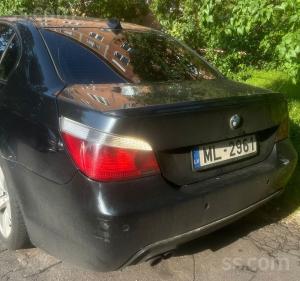 Black BMW 530 2004 in Riga, with an engine capacity of 3.00 L and mileage of 379 thousand km for 4400 €, photo 8 on AUTOMOTO.COM.LV