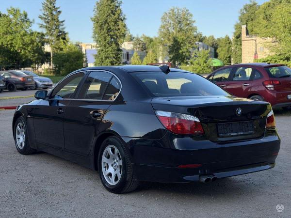 Melns BMW 530 2004 Rokiškis, ar dzinēja tilpumu 2.98 L un nobraukumu 204 tūkst. km par 3450 €, foto 5 vietnē AUTOMOTO.COM.LV