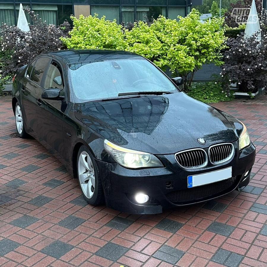 Black BMW 530 2004 in Vilnius, with an engine capacity of 3.00 L and mileage of 390 thousand km for 2699 €, photo 6 on AUTOMOTO.COM.LV