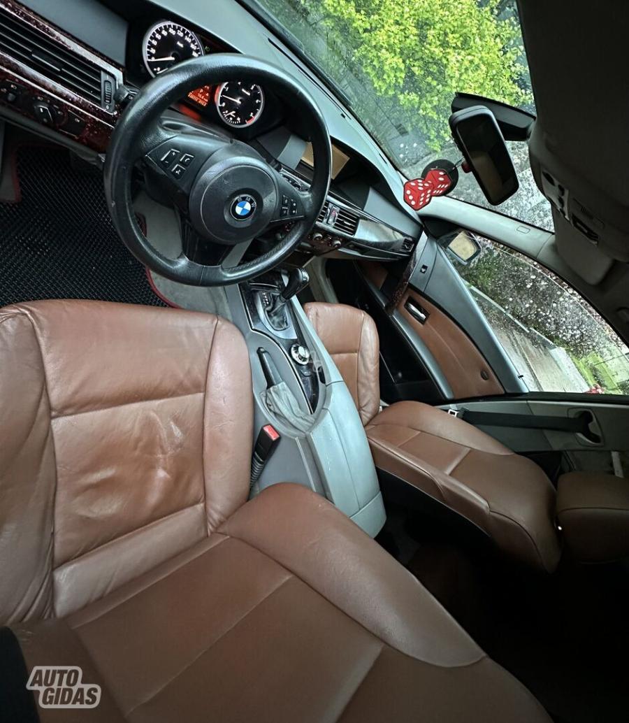 Black BMW 530 2004 in Vilnius, with an engine capacity of 3.00 L and mileage of 390 thousand km for 2699 €, photo 10 on AUTOMOTO.COM.LV