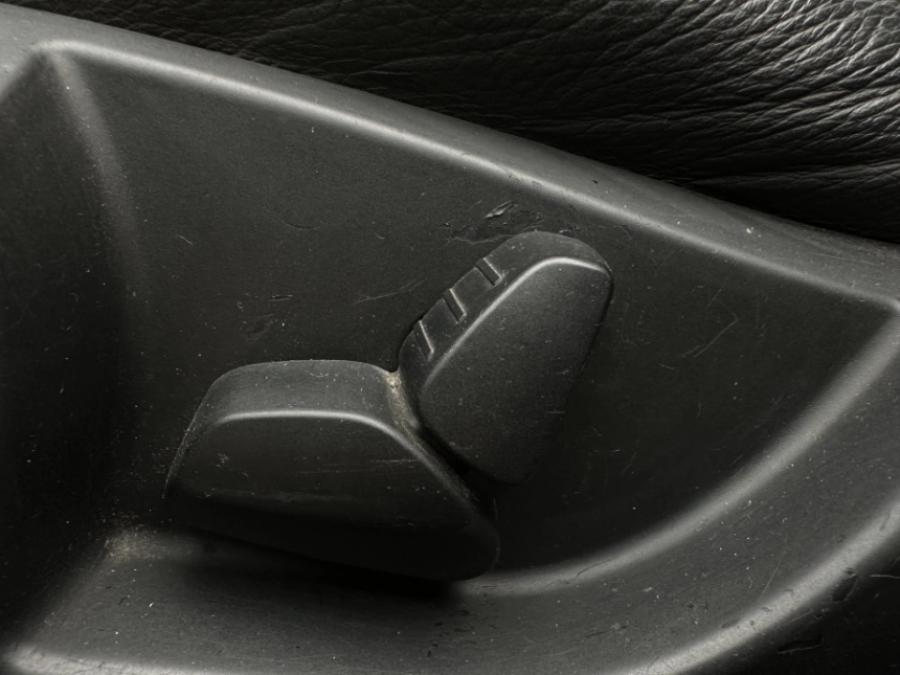 Melns BMW 530 2004 Rīga, ar dzinēja tilpumu 3.00 L un nobraukumu 335 tūkst. km par 3990 €, foto 18 vietnē AUTOMOTO.COM.LV