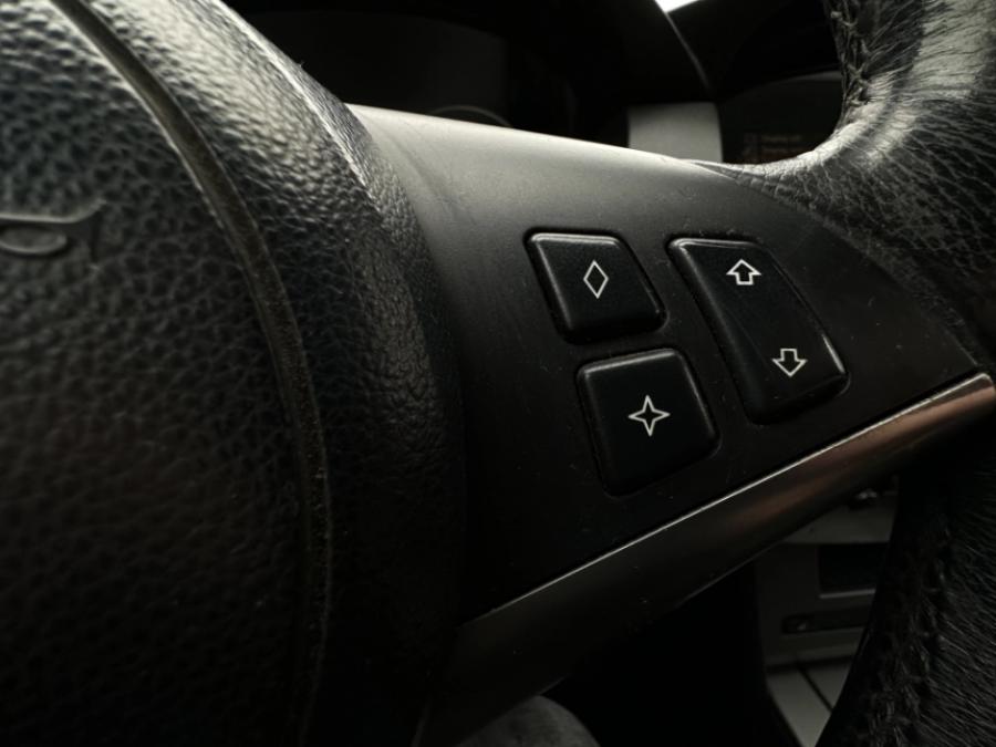 Melns BMW 530 2004 Rīga, ar dzinēja tilpumu 3.00 L un nobraukumu 335 tūkst. km par 3990 €, foto 25 vietnē AUTOMOTO.COM.LV