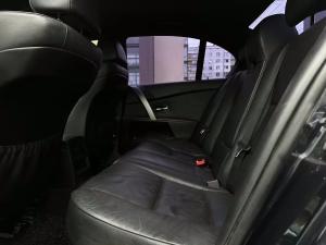 Black BMW 530 2004 in Riga, with an engine capacity of 3.00 L and mileage of 335 thousand km for 3990 €, photo 16 on AUTOMOTO.COM.LV