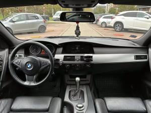 Black BMW 530 2004 in Riga, with an engine capacity of 3.00 L and mileage of 335 thousand km for 3990 €, photo 17 on AUTOMOTO.COM.LV