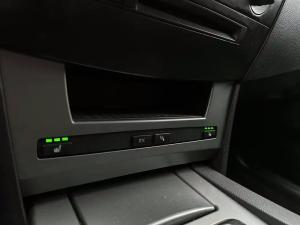 Black BMW 530 2004 in Riga, with an engine capacity of 3.00 L and mileage of 335 thousand km for 3990 €, photo 19 on AUTOMOTO.COM.LV