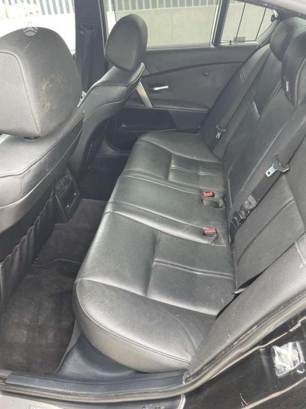 Melns BMW 530 2004 Kauņa, ar dzinēja tilpumu 3.00 L un nobraukumu 289 tūkst. km par 3100 €, foto 6 vietnē AUTOMOTO.COM.LV