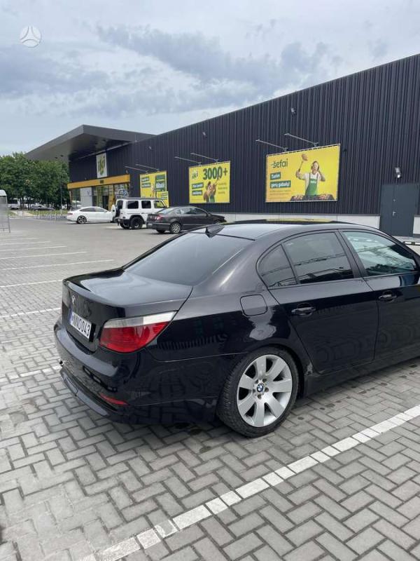 Melns BMW 530 2004 Kauņa, ar dzinēja tilpumu 3.00 L un nobraukumu 289 tūkst. km par 3100 €, foto 9 vietnē AUTOMOTO.COM.LV