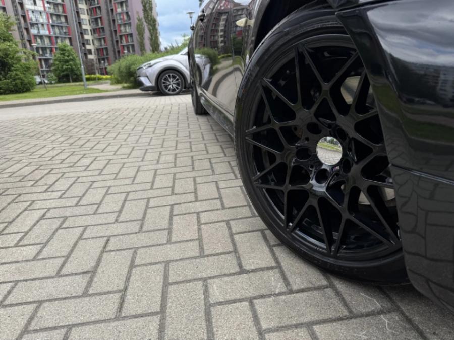 Melns BMW 530 2004 Rīga, ar dzinēja tilpumu 3.00 L un nobraukumu 363 tūkst. km par 4990 €, foto 4 vietnē AUTOMOTO.COM.LV
