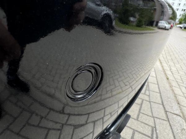 Black BMW 530 2004 in Riga, with an engine capacity of 3.00 L and mileage of 363 thousand km for 4990 €, photo 5 on AUTOMOTO.COM.LV