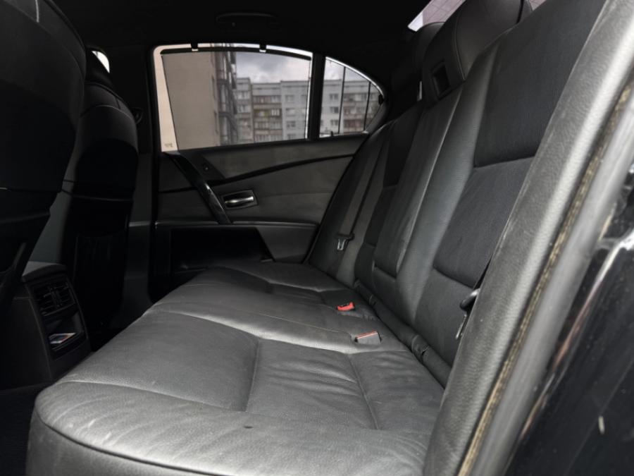Melns BMW 530 2004 Rīga, ar dzinēja tilpumu 3.00 L un nobraukumu 363 tūkst. km par 4990 €, foto 16 vietnē AUTOMOTO.COM.LV