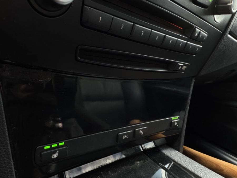 Melns BMW 530 2004 Rīga, ar dzinēja tilpumu 3.00 L un nobraukumu 363 tūkst. km par 4990 €, foto 27 vietnē AUTOMOTO.COM.LV