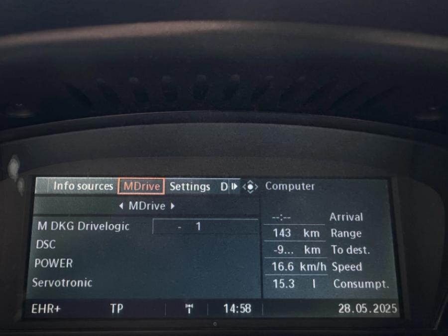Melns BMW 530 2004 Rīga, ar dzinēja tilpumu 3.00 L un nobraukumu 363 tūkst. km par 4990 €, foto 30 vietnē AUTOMOTO.COM.LV